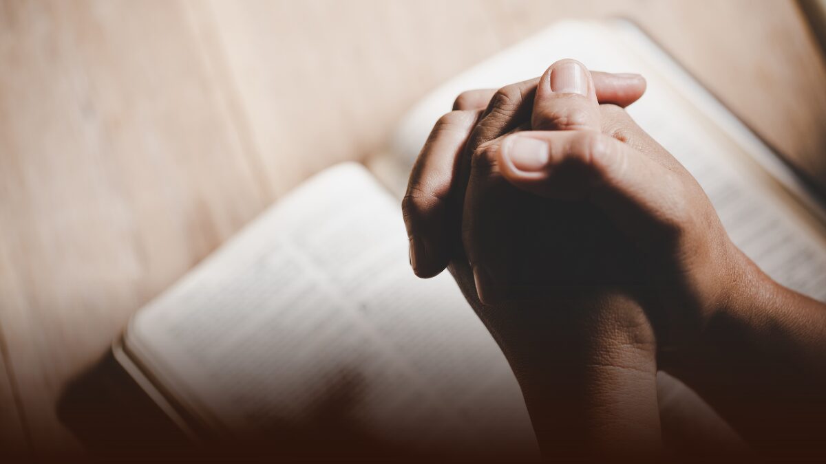 25 Versículos sobre o Poder da Oração